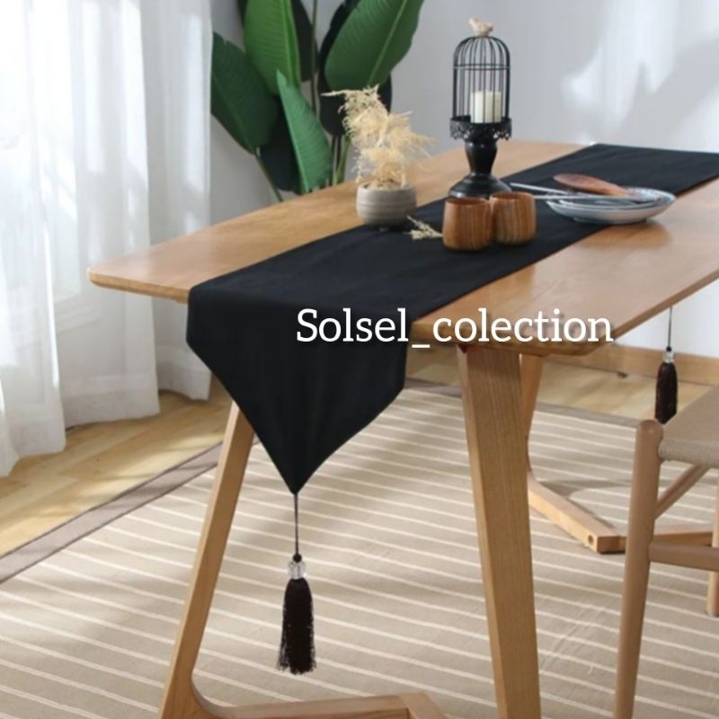 Jual taplak meja atau table runner bahan suede premium polls hitam ...