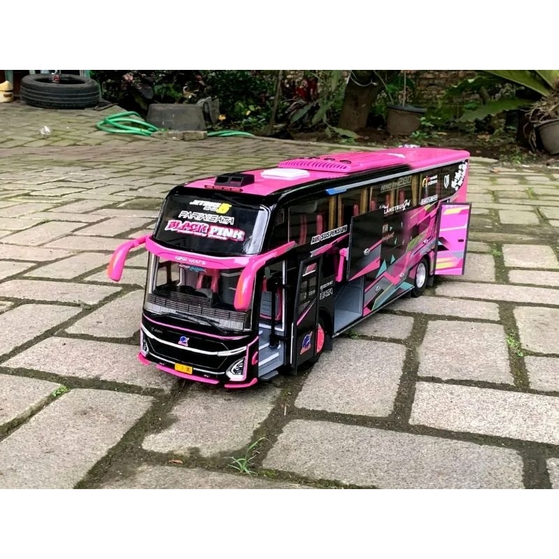 Jual Miniatur bus blcakpink jb5 tungga jaya fariasi lampu leed bus mainan anak viral trending ...