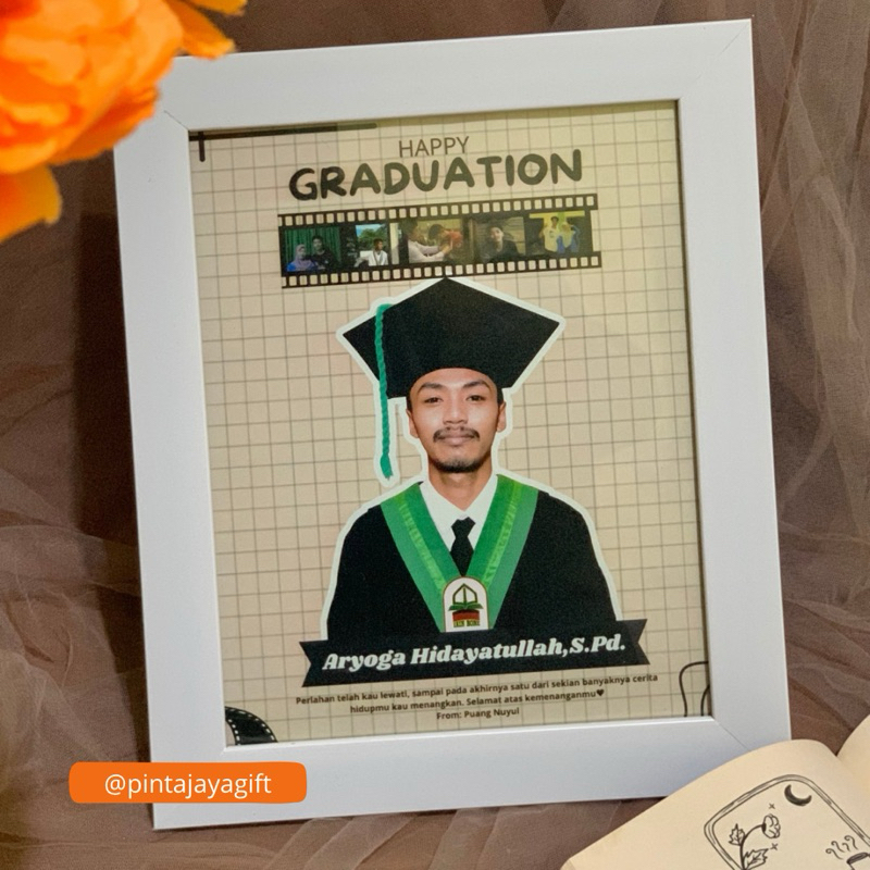Jual Scrap foto/wisuda frame custom vintage|Bingkai foto 10R|WAJIB ...