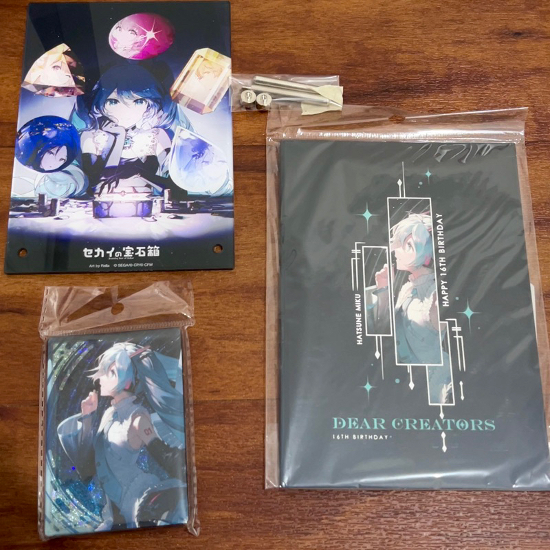 Jual Hatsune miku 16th anniversary merchandise Commemorative Film dan keychain shaker Acrylic ...