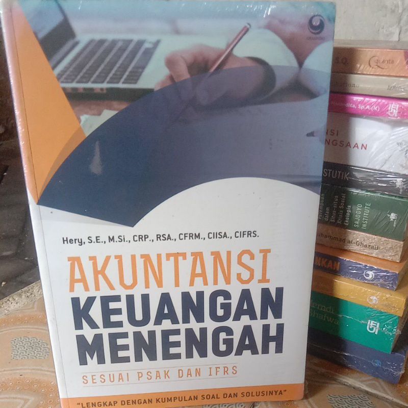 Jual AKUNTANSI KEUANGAN MENENGAH SESUAI PSAK DAN IFRS HERY.S.E | Shopee Indonesia