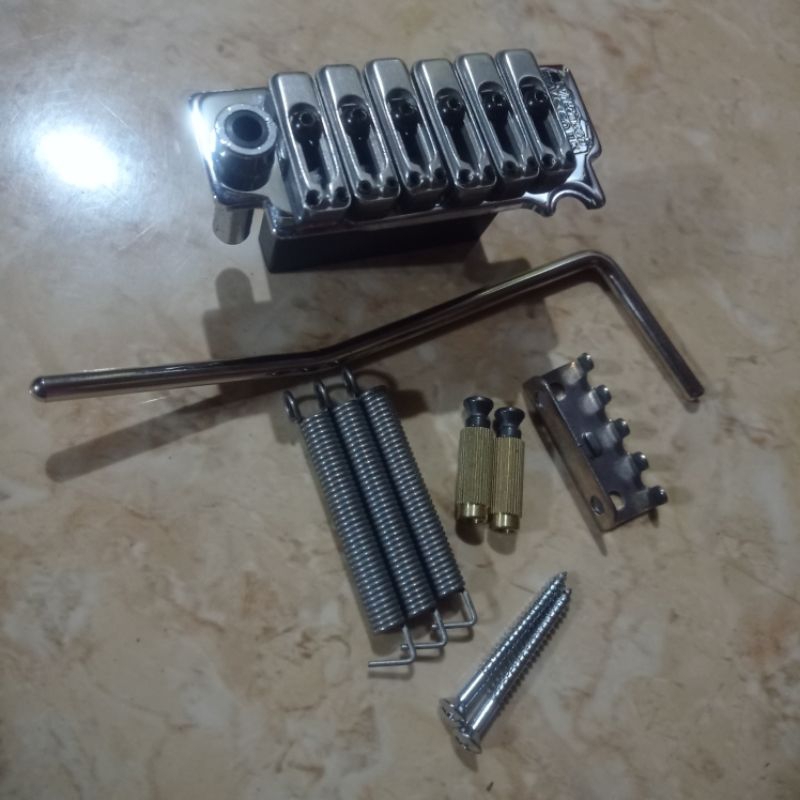 Jual Tremolo Wilkinson WVS 50 II K Tremolo Semi Updown 2 Pivot | Shopee Indonesia