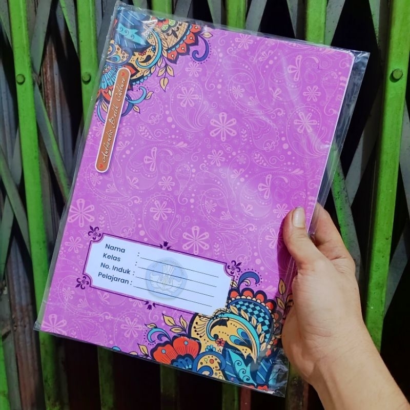 Jual 1 Pak Sampul Buku Campus Besar BATIK Isi 20 Lembar ( TUT WURI HANDAYANI ) | Shopee Indonesia
