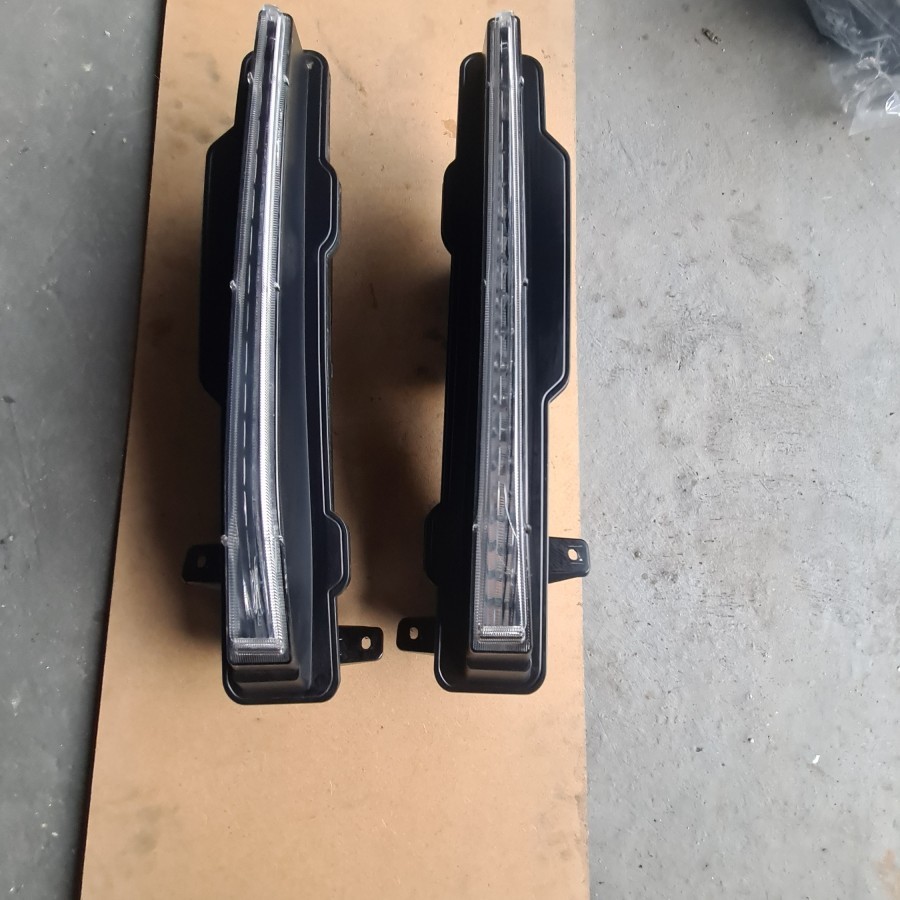 Jual Lampu DRL set toyota inova zenix Q HV original | Shopee Indonesia