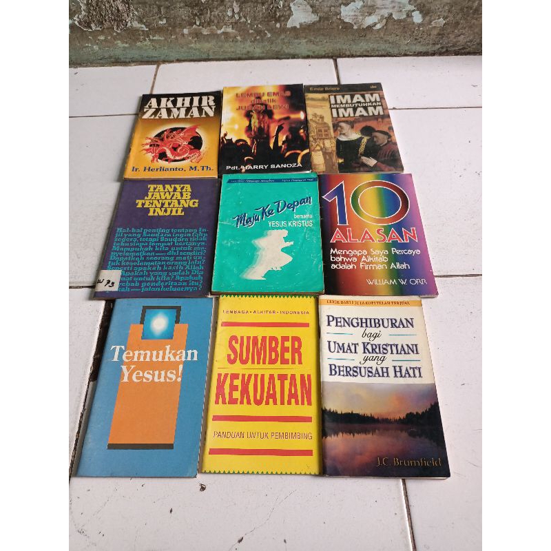 Jual BUKU KRISTEN AKHIR ZAMAN, LEMBU EMAS DIBALIK JUBAH LEWI, IMAM ...