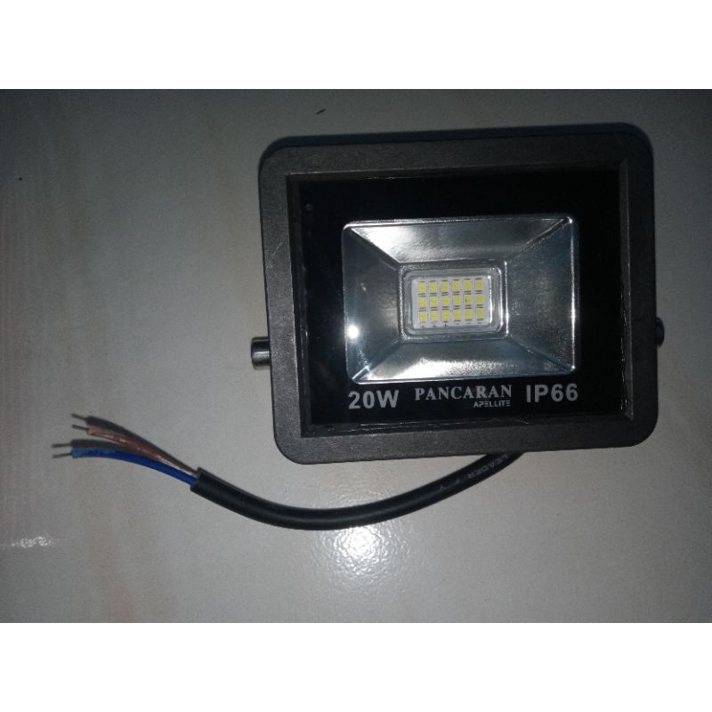Jual Lampu sorot LED 20 watt IP 66 LED flood light out door | Shopee Indonesia