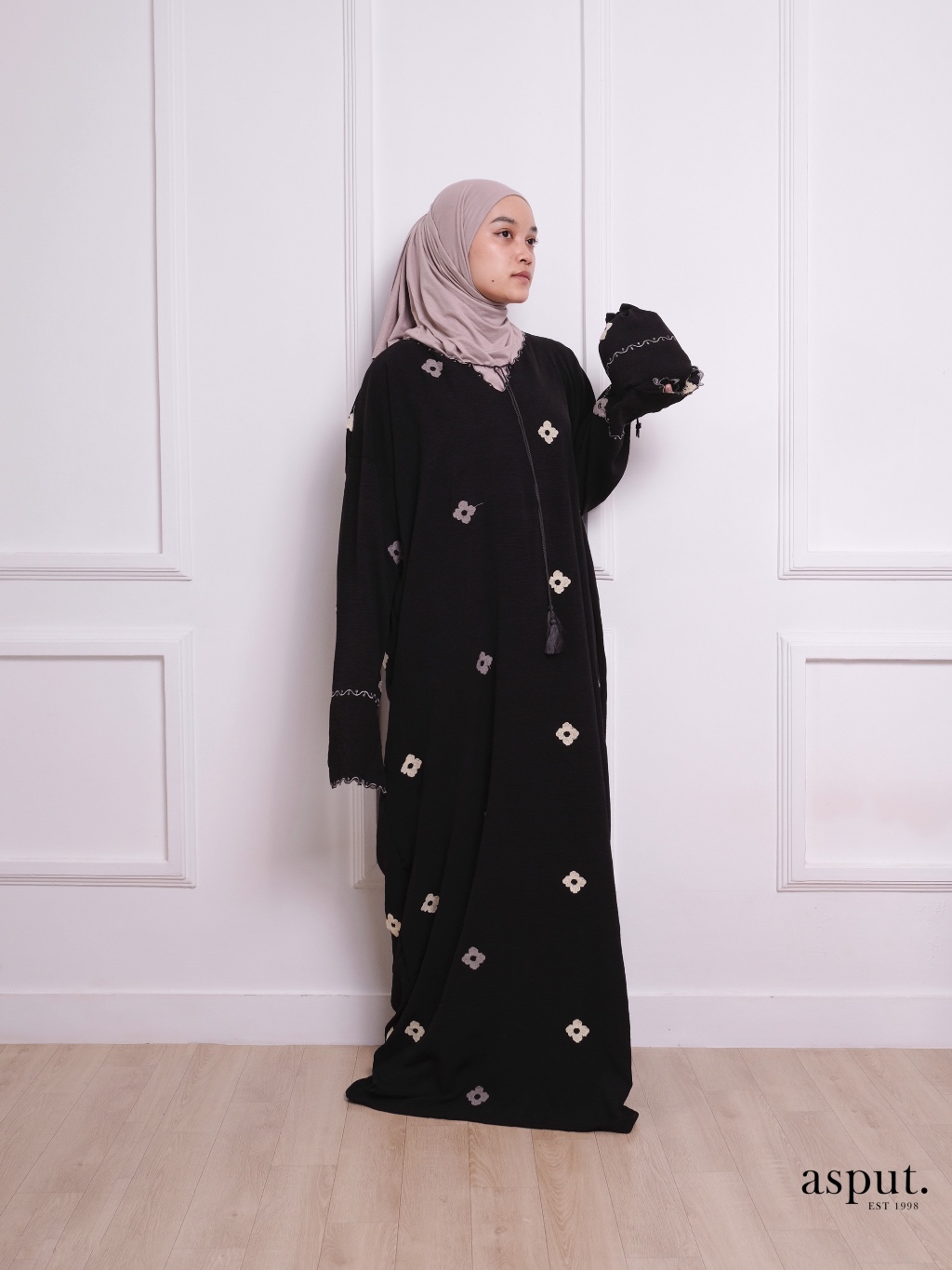 Jual ASPUT - Elaina Embroidery Mukena Abaya by Aprilia | Shopee Indonesia