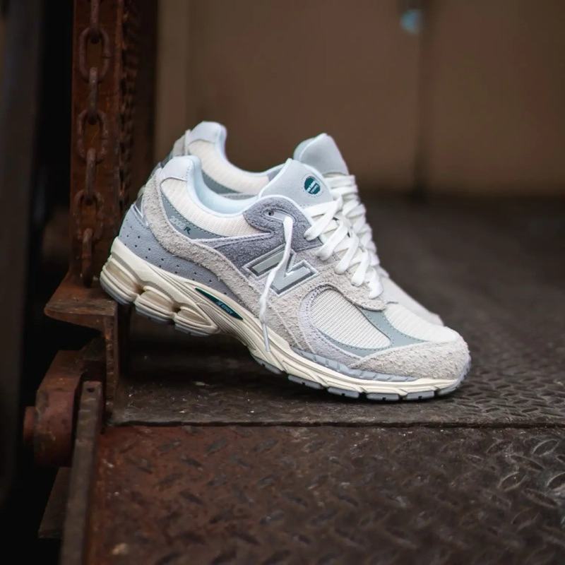 Jual New balance 2002r ivory grey (Resmi PT MAP) | Shopee Indonesia