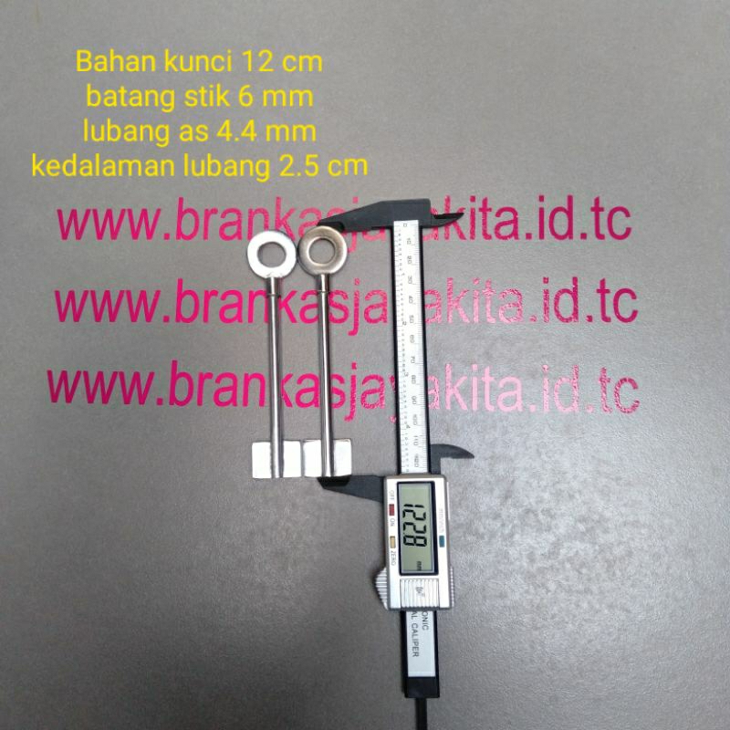 Jual Bahan kunci kupu ( dobel ) 12 cm mauver solingen /chubb | Shopee ...