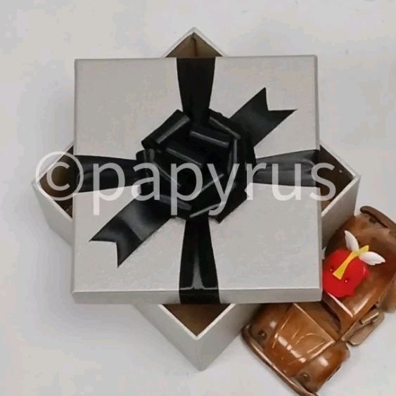 Jual PAPYRUS 15x15 Tinggi 5cm Kotak Kado Gift Box V1 | Shopee Indonesia