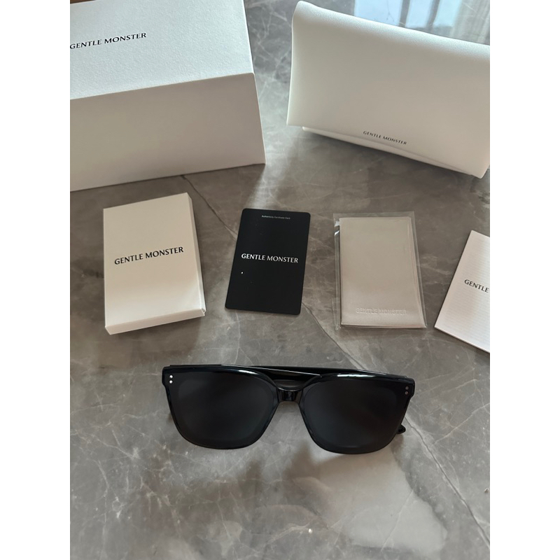 Jual GE em tote 2024 edition sunglasses kacamata hitam | Shopee Indonesia