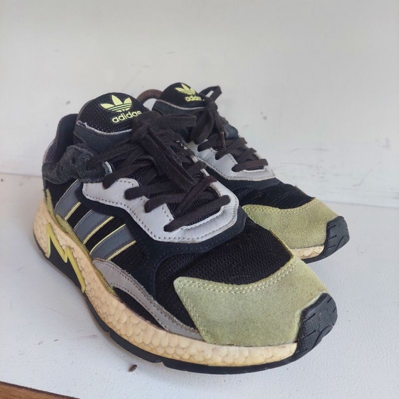 Jual sepatu running second merk adidas tresc run size 41,3(26cm ...