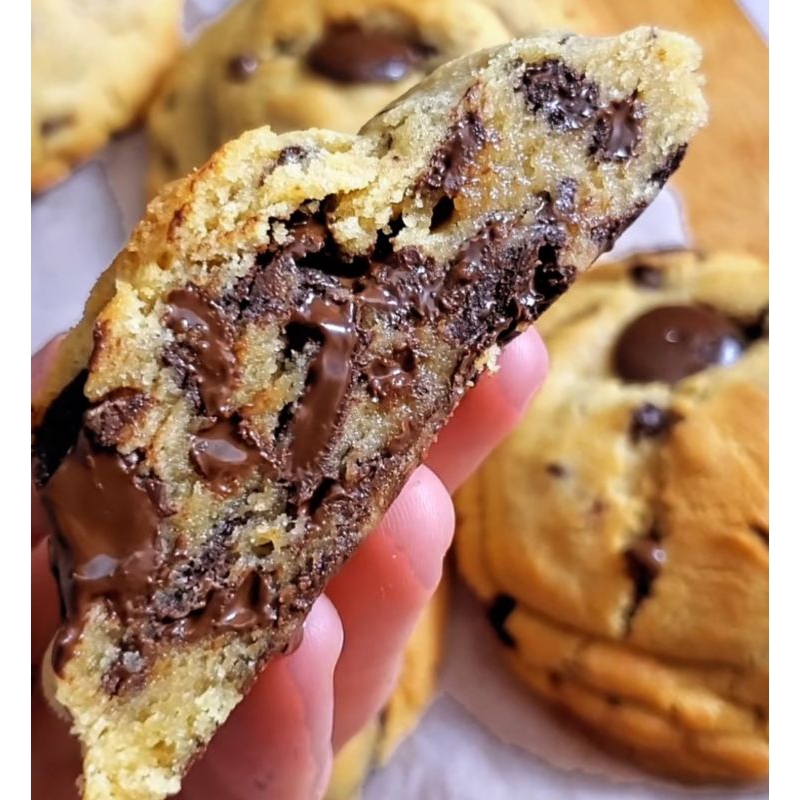 Jual SOFT BAKED COOKIES (HOMEMADE ;NUTELLA, RED VELVET, CHOCOLATE ...