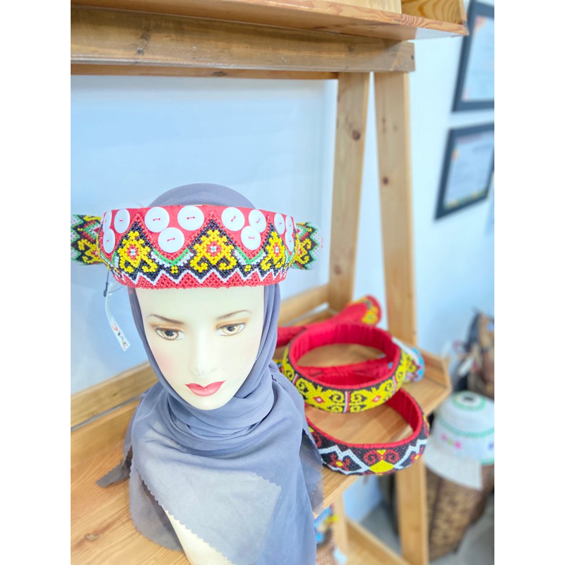 Jual Manika Kaltim - Topi Manik Cewek / Wanita Adat Dayak Bahau ...