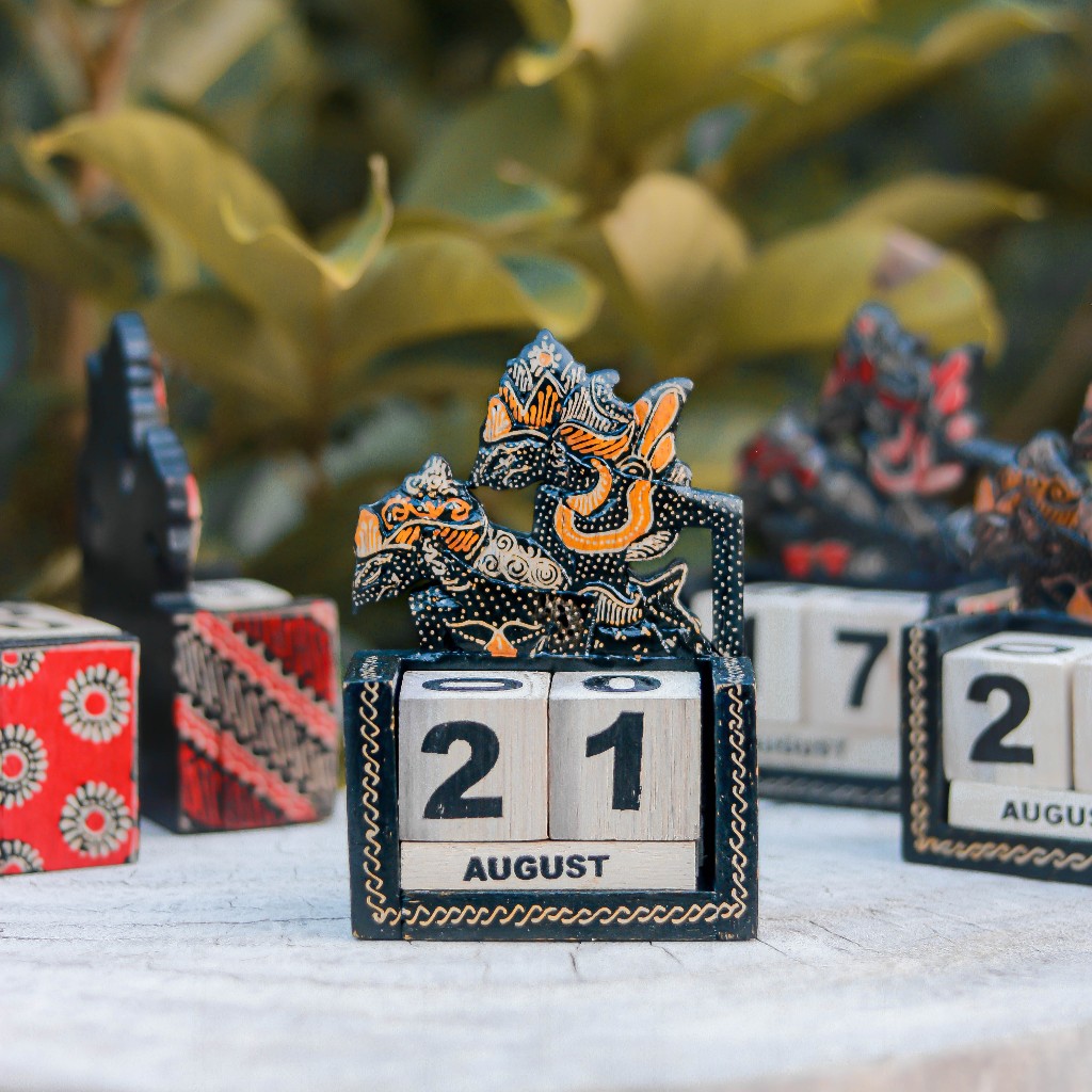 Jual KALENDER PREMIUM TANGGALAN BALOK KAYU MOTIF BATIK EDISI TOKOH ...