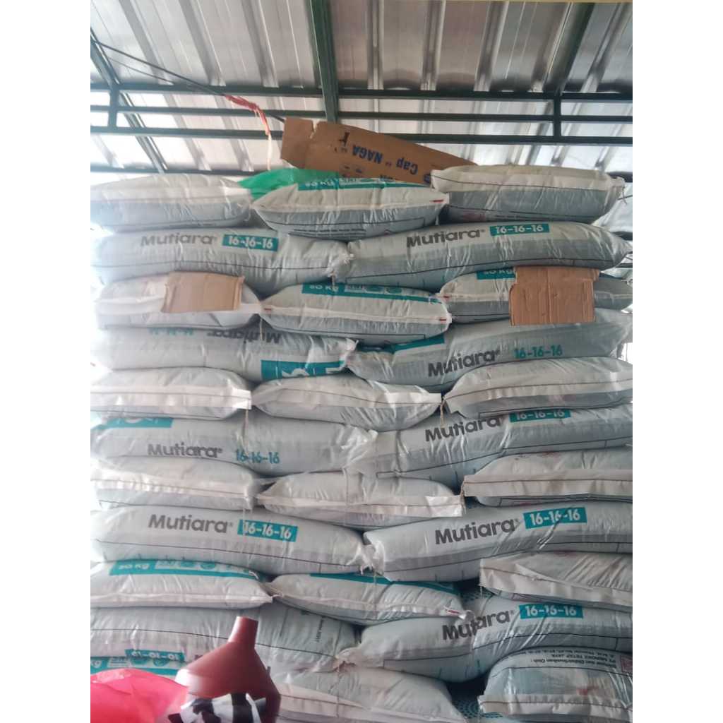 Jual Pupuk NPK Meroke 16-16-16 1kg kemasan repack | Shopee Indonesia