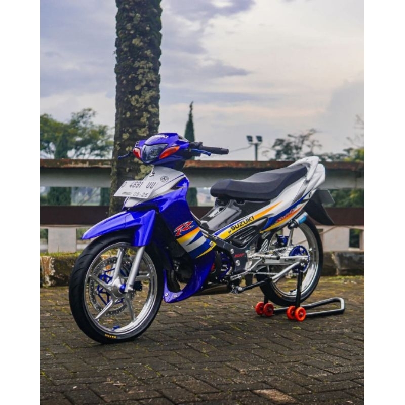 Jual Sticker striping suzuki satria 2tak hiu biru putih laminasi glosy ...