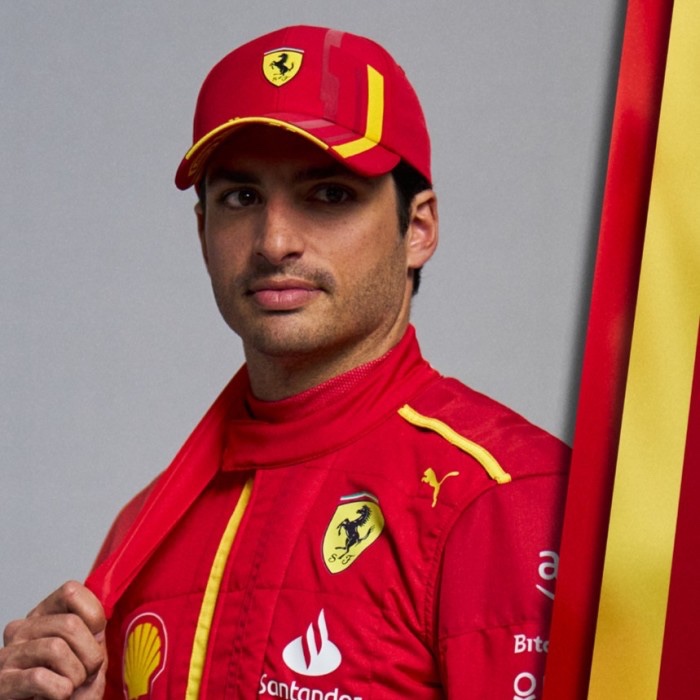 Jual Scuderia Ferrari F1 2023 Carlos Sainz Spanish GP Cap. Topi Unisex ...