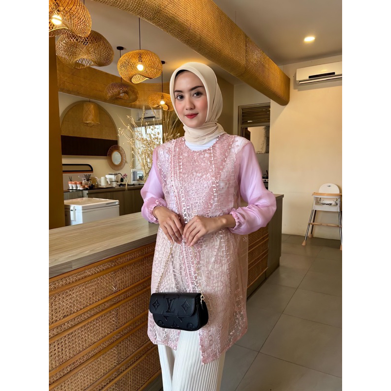 Jual Zize Outer Brokat Organza Full Payet / Tunik Brukat / Baju Hari ...