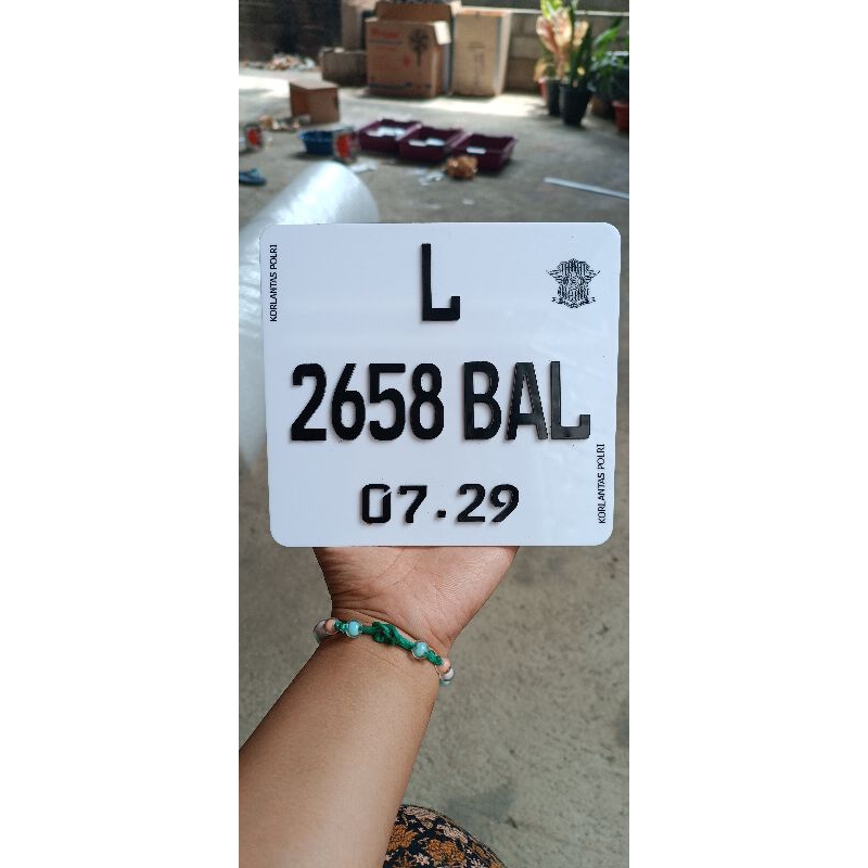 Jual Plat motor Vespa Model Kotak baut tanam FREE GANTUNGAN KUNCI ...