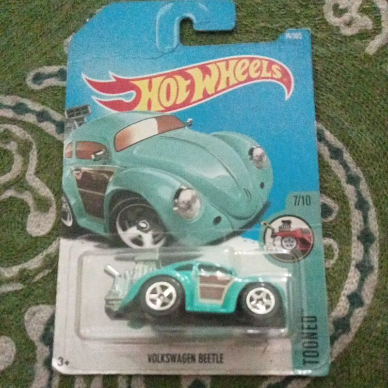 Jual HW Tooned Volkswagen beetle wrna hijau ( slide 3 minus kerut card ...
