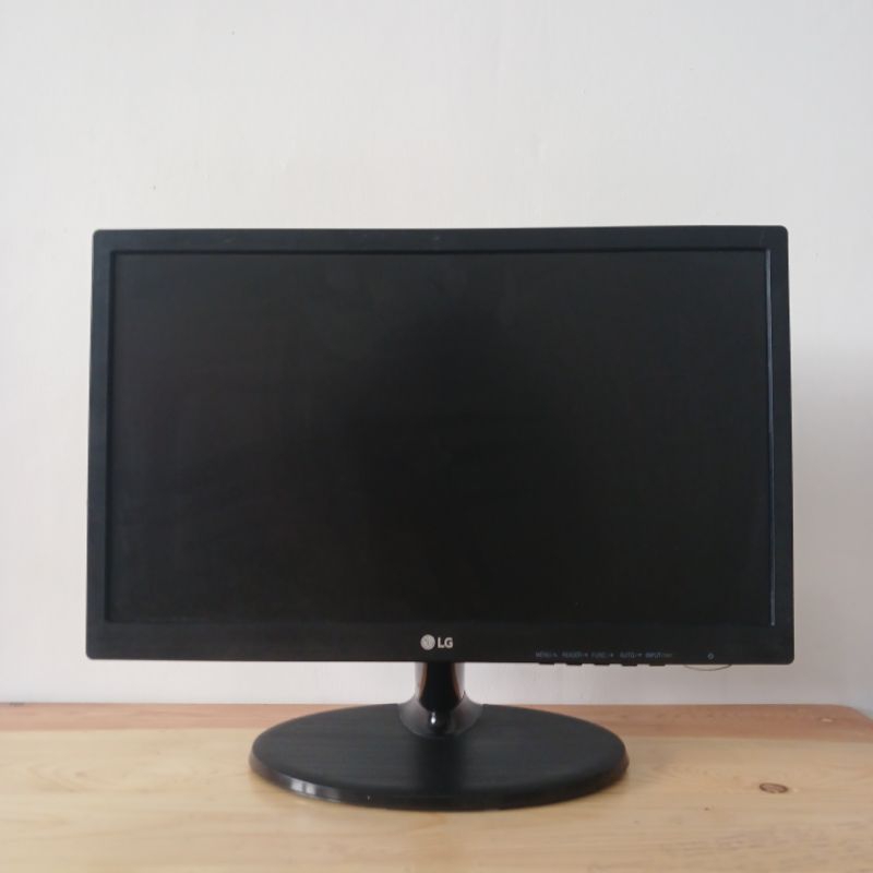 Jual MURAH MERIAH MONITOR MEREK LG 19 IN SUPER MULUS LENGKAP ADAPOR ORI ...