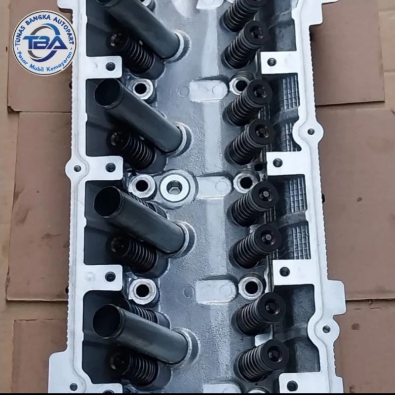 Jual Cylinder Head Assy Mitsubishi Delica 2014 Up 1005C230 1005C573 ...