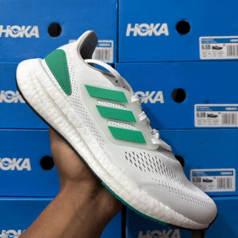 Jual ADIDAS PUREBOOST 22 RUNNING FOR MEN ORIGINAL BNIB (HQ8588 ...