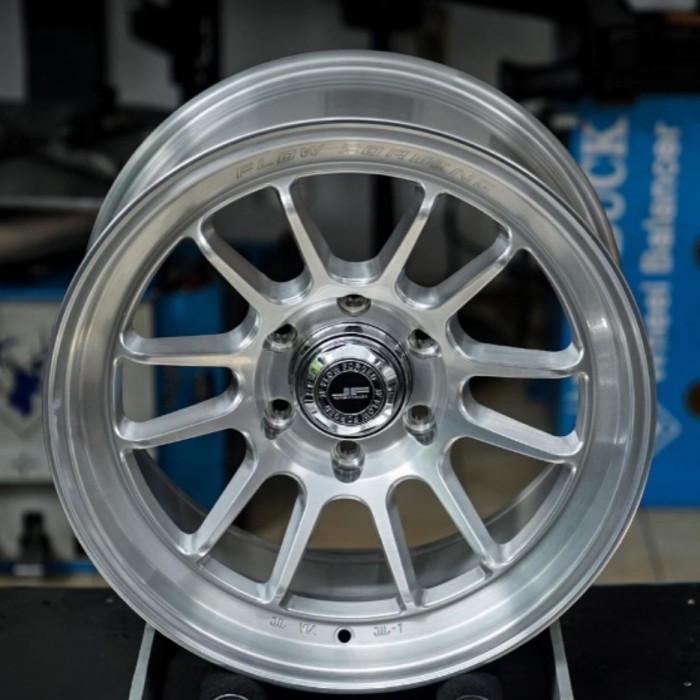 Jual velg racing mobil 18 BUZZ FLOW FORMING R18 velg pajero Hilux Fortuner | Shopee Indonesia