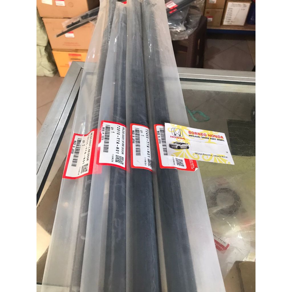 Jual LIST PELIPIT KACA LUAR MOLDING KARET PINTU HRV GEN 2 RU1 RU5 2015 - 2021 HONDA 72410-T7A ...