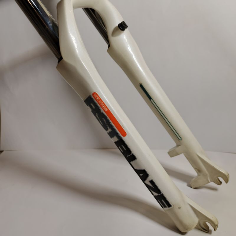 Jual Fork RST BLAZE 27.5 LOCK OUT | Shopee Indonesia