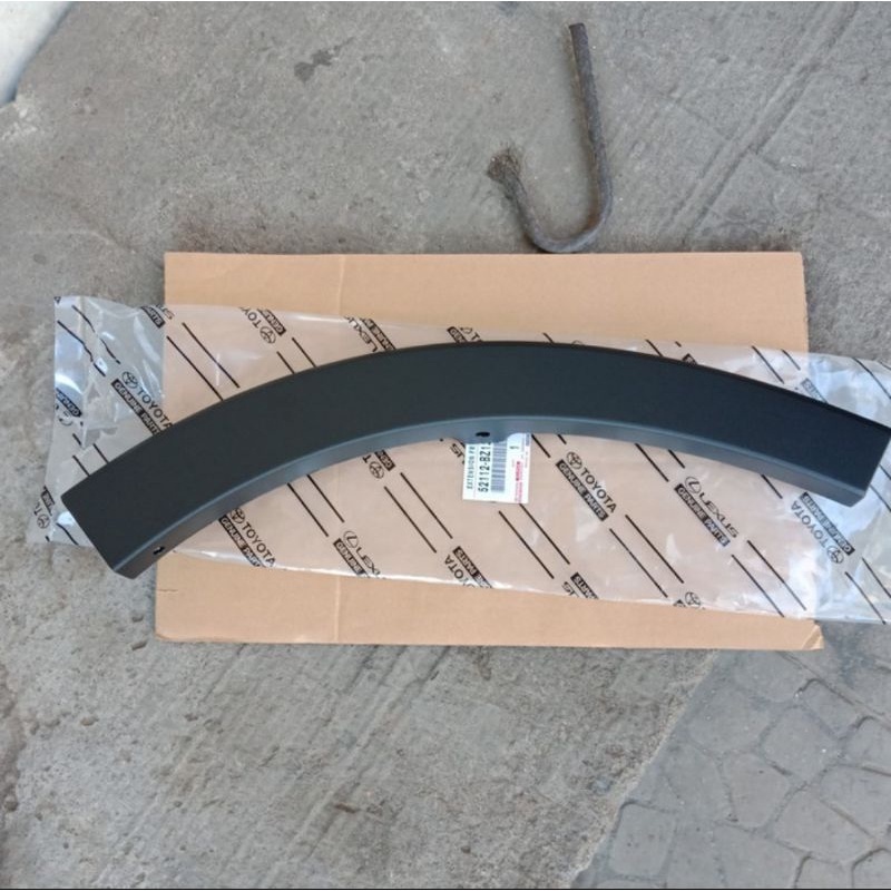 Jual Over Fender Spoiler Bumper Bemper Depan All New Rush 2018 - 2021 ...