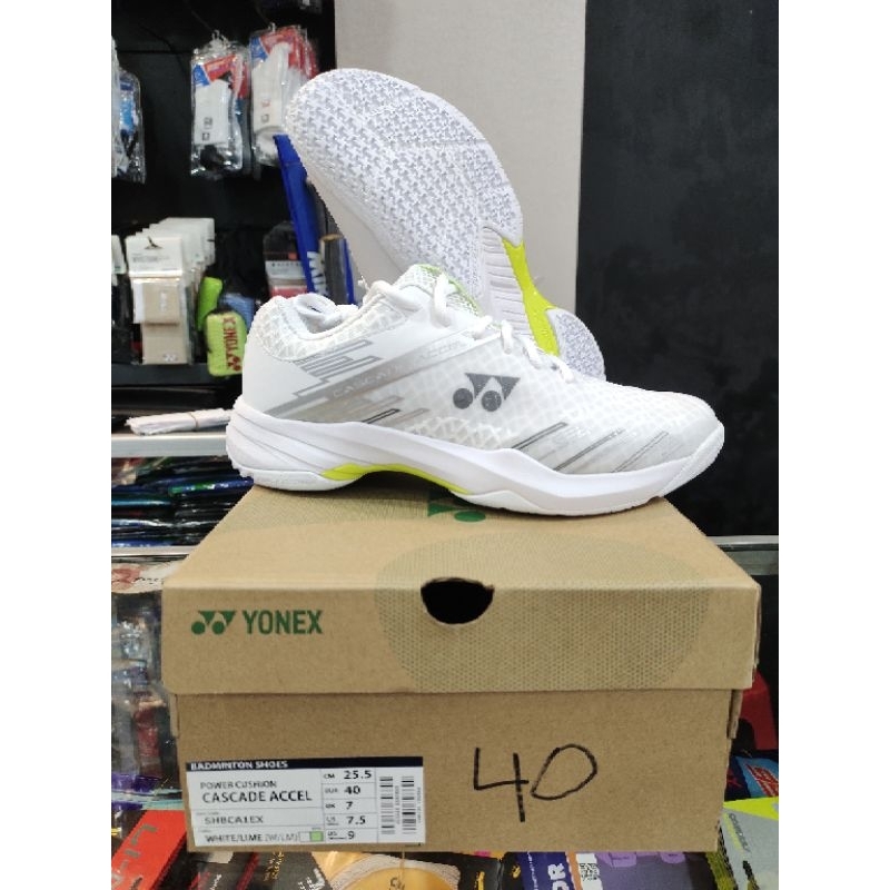 Jual sepatu badminton Yonex Cascade Accel SHBCA1EX white lime | Shopee ...