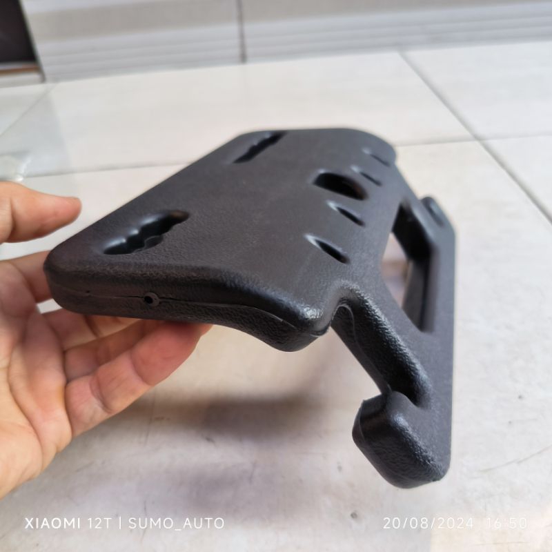 Jual satu biji headrest grip handle suzuki jimny JB74 tahun 2018-2024 handel pegangan dan hook ...