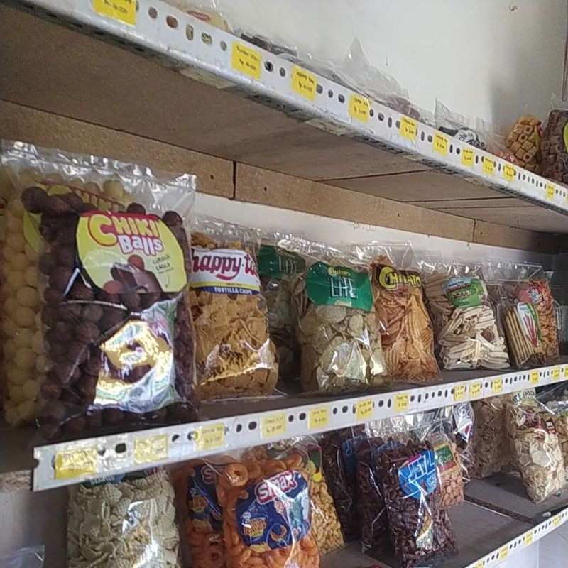 Jual Aneka Jajan kiloan Asli termurah chitato happytos agen jajan ...