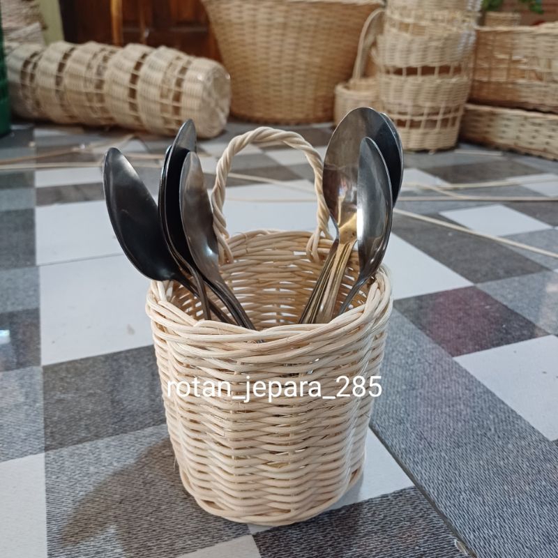Jual wadah cendok rotan gantung cantik | Shopee Indonesia