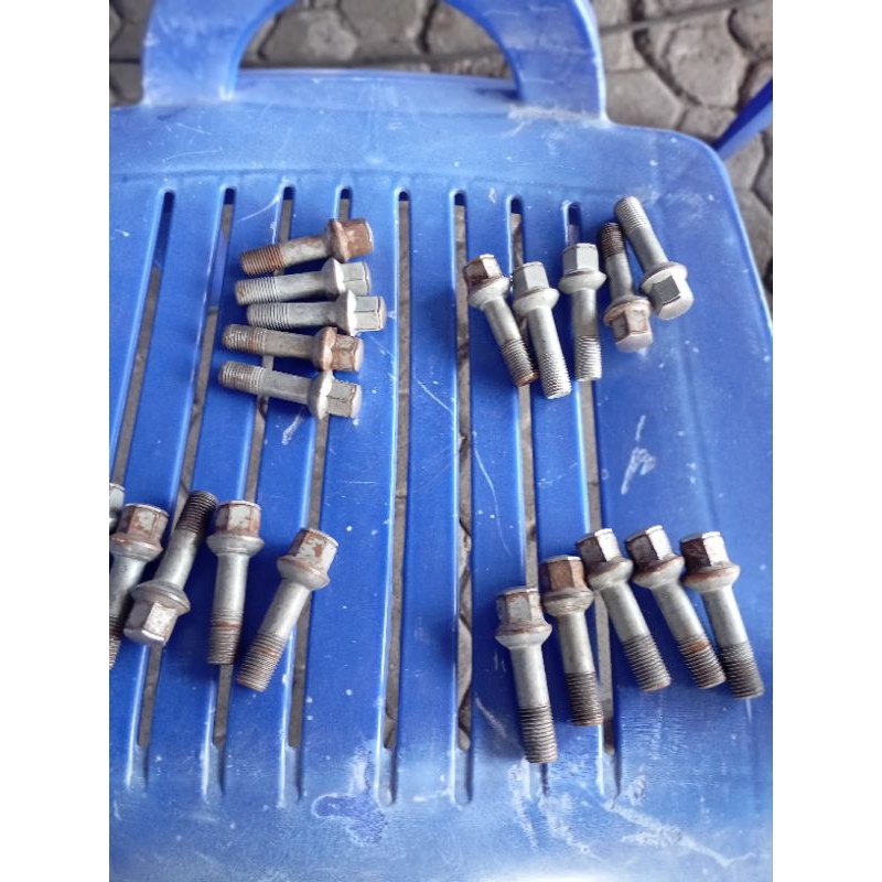 Jual baut roda original mercy mercedes benz Ukuran 12 Panjang 7cm , isi ...