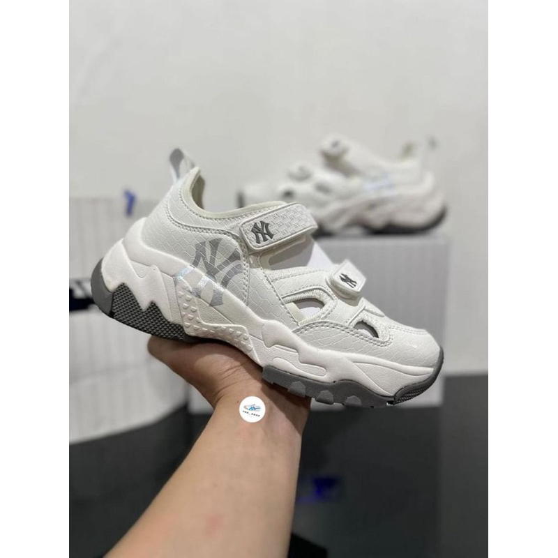 Jual Sepatu Sandal MLB Bigball Chunky Mask Lux New York White | Shopee ...