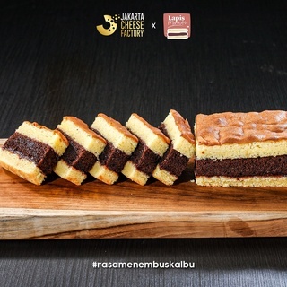 Jual Lapis Surabaya by Jakarta Cheese Factory X Lapis Merindu | Shopee ...