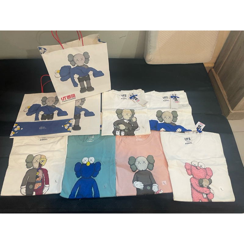 Jual Baju T-Shirt Kaos Uniqlo 2019 Summer Original X Kaws With Paper ...