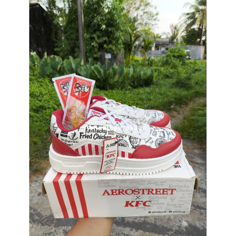 Jual Aerostreet x KFC Putih Merah TTD kak Sean (Limited Edition) Size ...