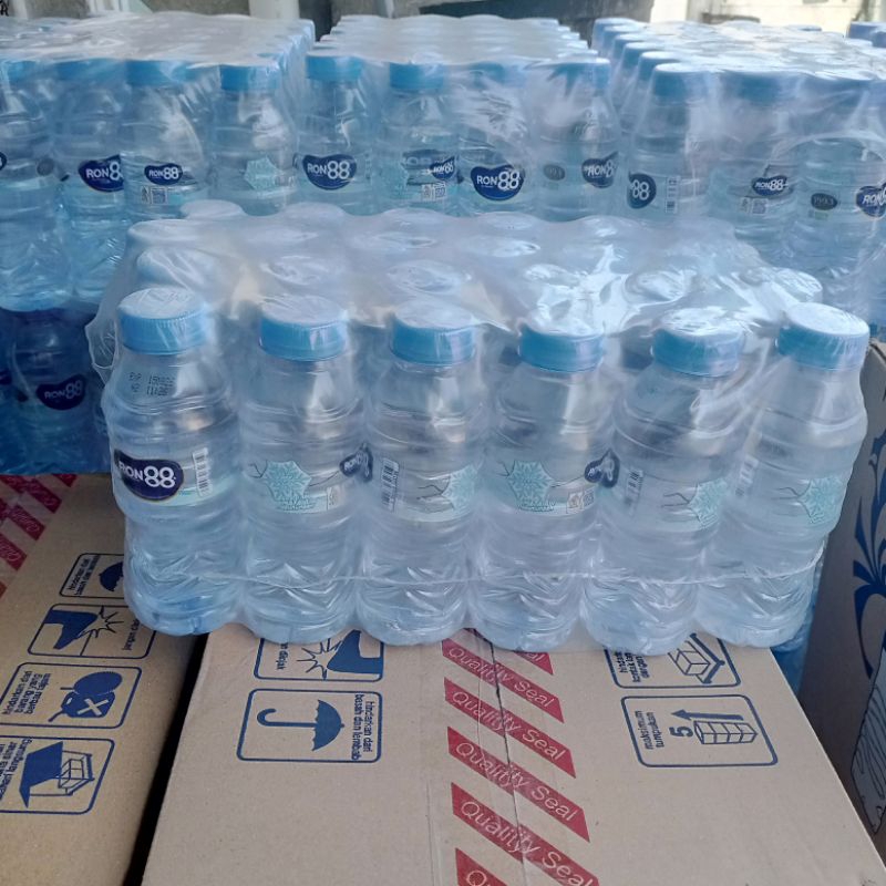 Jual AIR MINERAL BOTOL 220ML | Shopee Indonesia