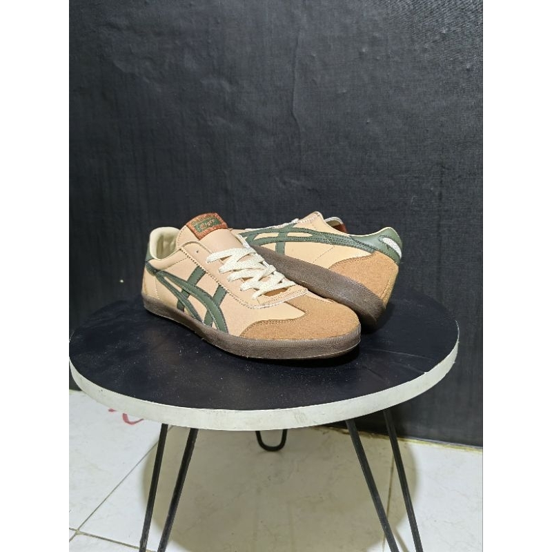 Jual sneakers kasual pria terbaru 2024 sepatu onit tokuten cowok ...