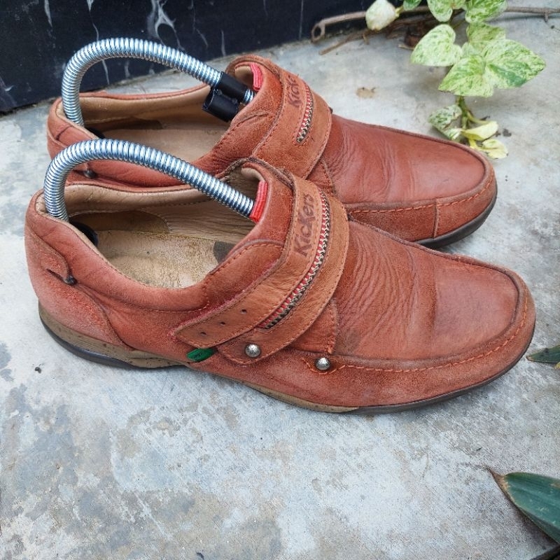 Jual sepatu loafer second merk kickers size 39(25,5cm) | Shopee Indonesia