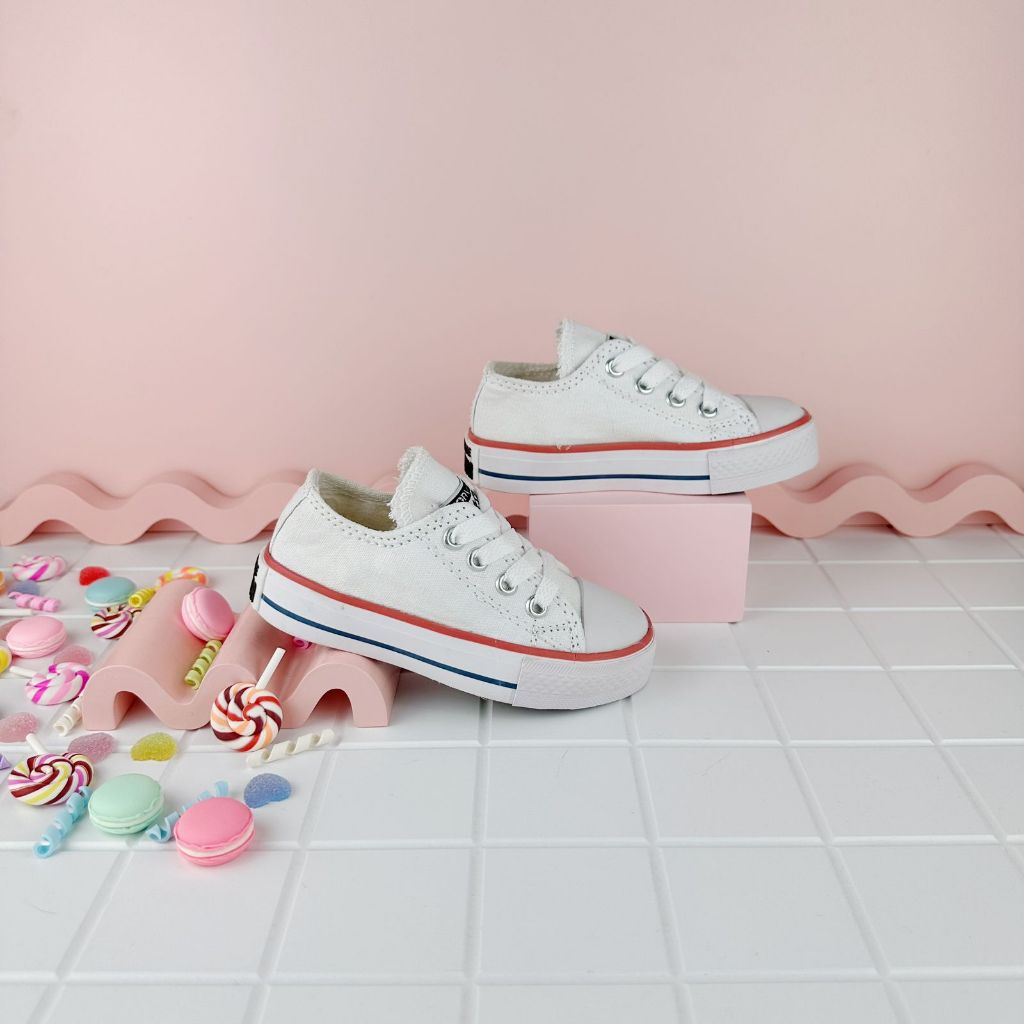 Jual Sepatu Anak Converse Classic Low White Tali Anak Laki Laki dan ...