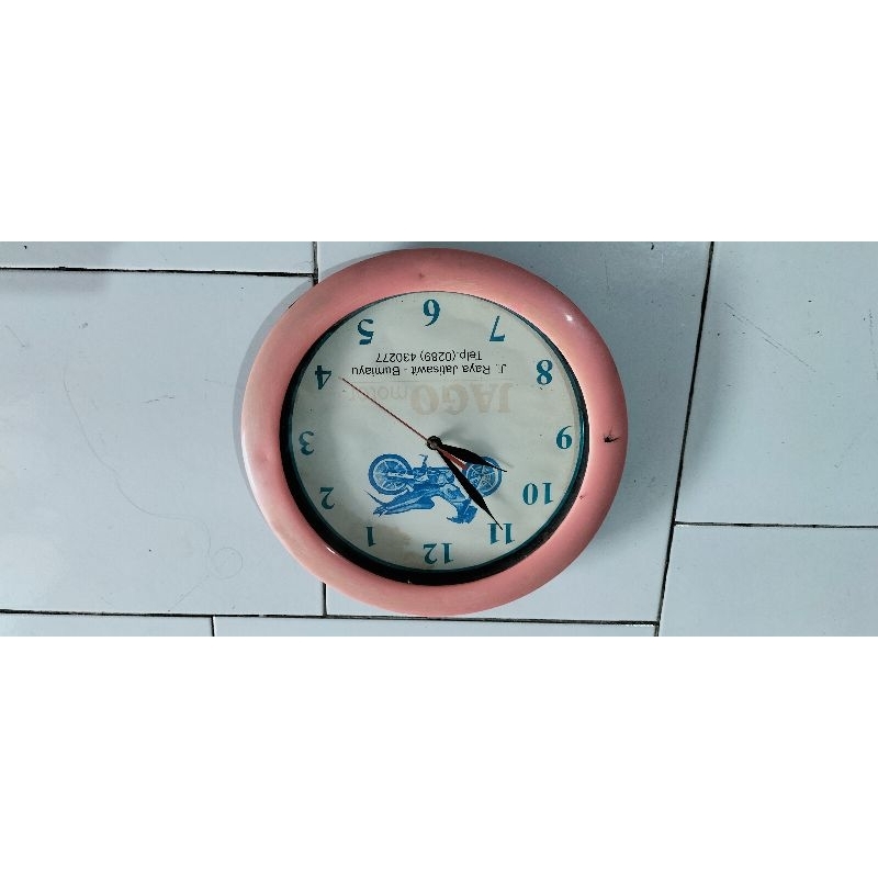 Jual jam dinding bekas pakai | Shopee Indonesia