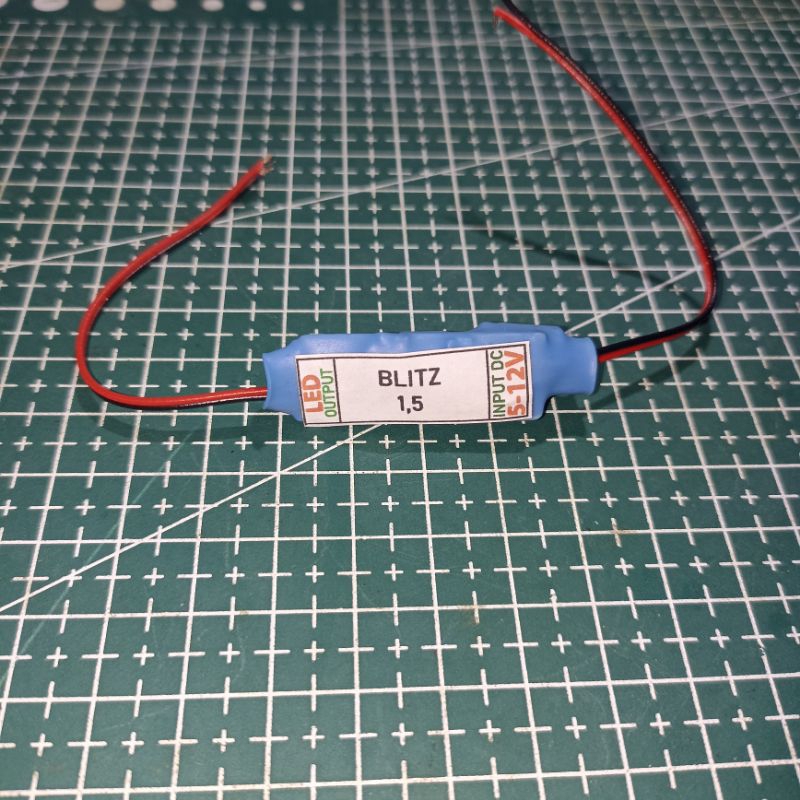 Jual Modul blitz kedip pesawat LED 5V/12V kedip lambat | Shopee Indonesia