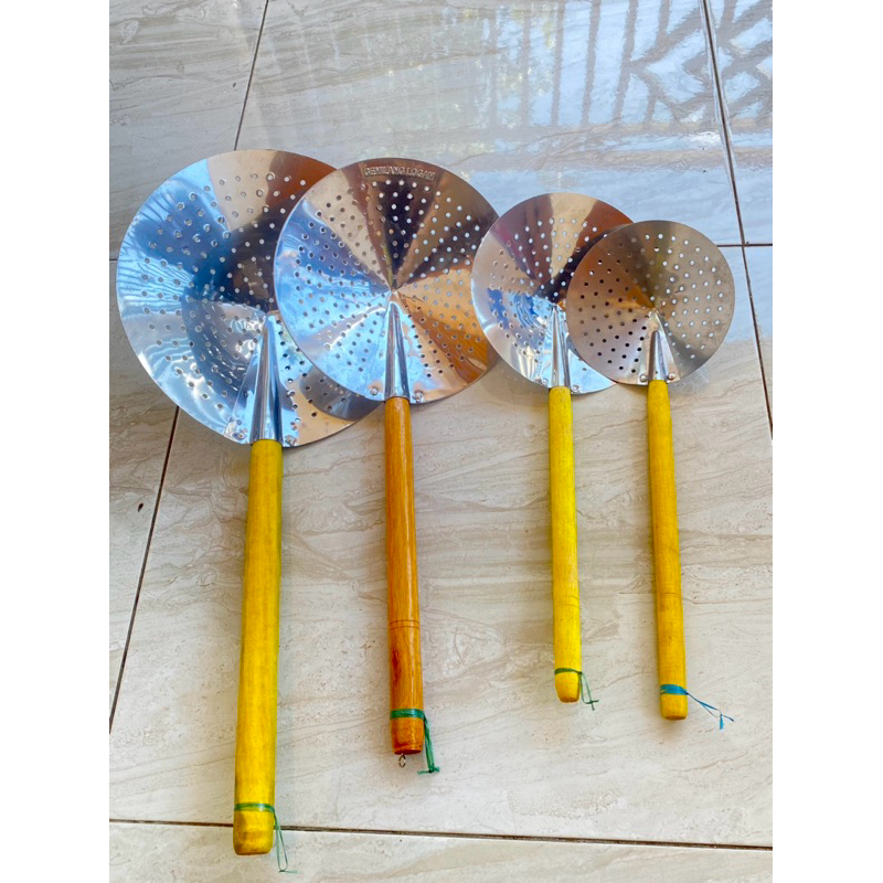 Jual SEROK STAINLESS TEBAL PENIRIS GORENGAN GAGANG KAYU SEROK GAGANG ...
