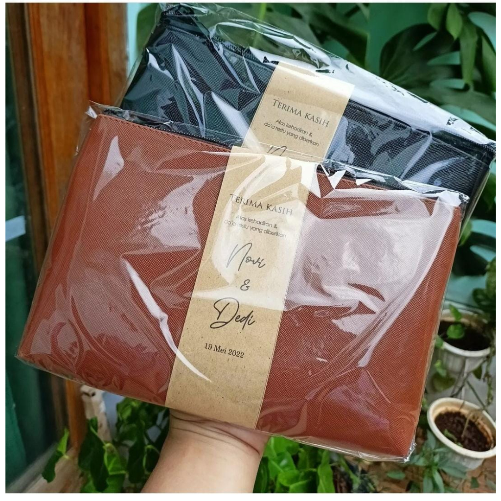 Jual PROMO SOUVENIR PRADA REKOMENDED - Souvenir Pouch Prada Random ...