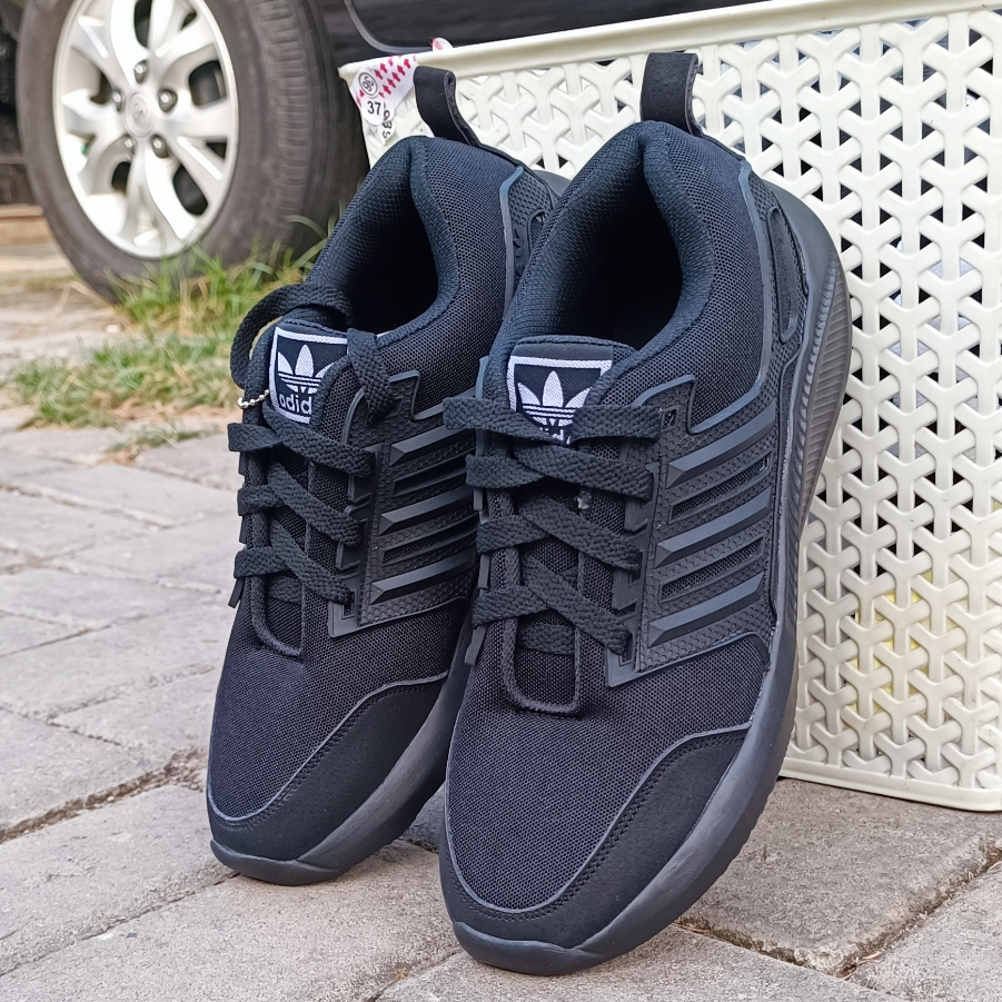 Jual SEPATU ADIDAS HITAM POLOS SEPATU SEKOLAH PRIA DAN WANITA SEPATU ...